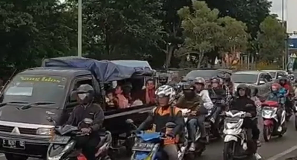 Arus Balik H+2 Lebaran di Jalur Pantura Cirebon Mulai Dipadati Pemudik Menuju Jakarta – delik.tv