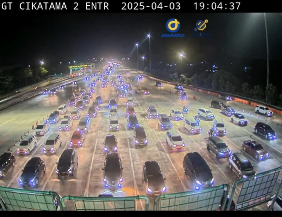 H+3 Arus Balik Lebaran: Plumbon-Palimanan Padat, Antrian di GT Cikampek Utama Arah ke Jakarta ...